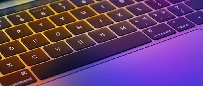 Fremtidige MacBooks med RGB og glaskeycaps