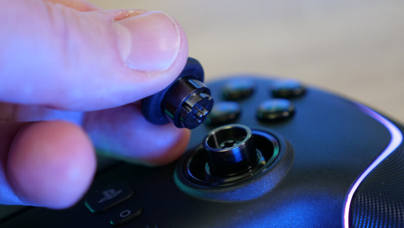 Razer Wolverine V2 Pro