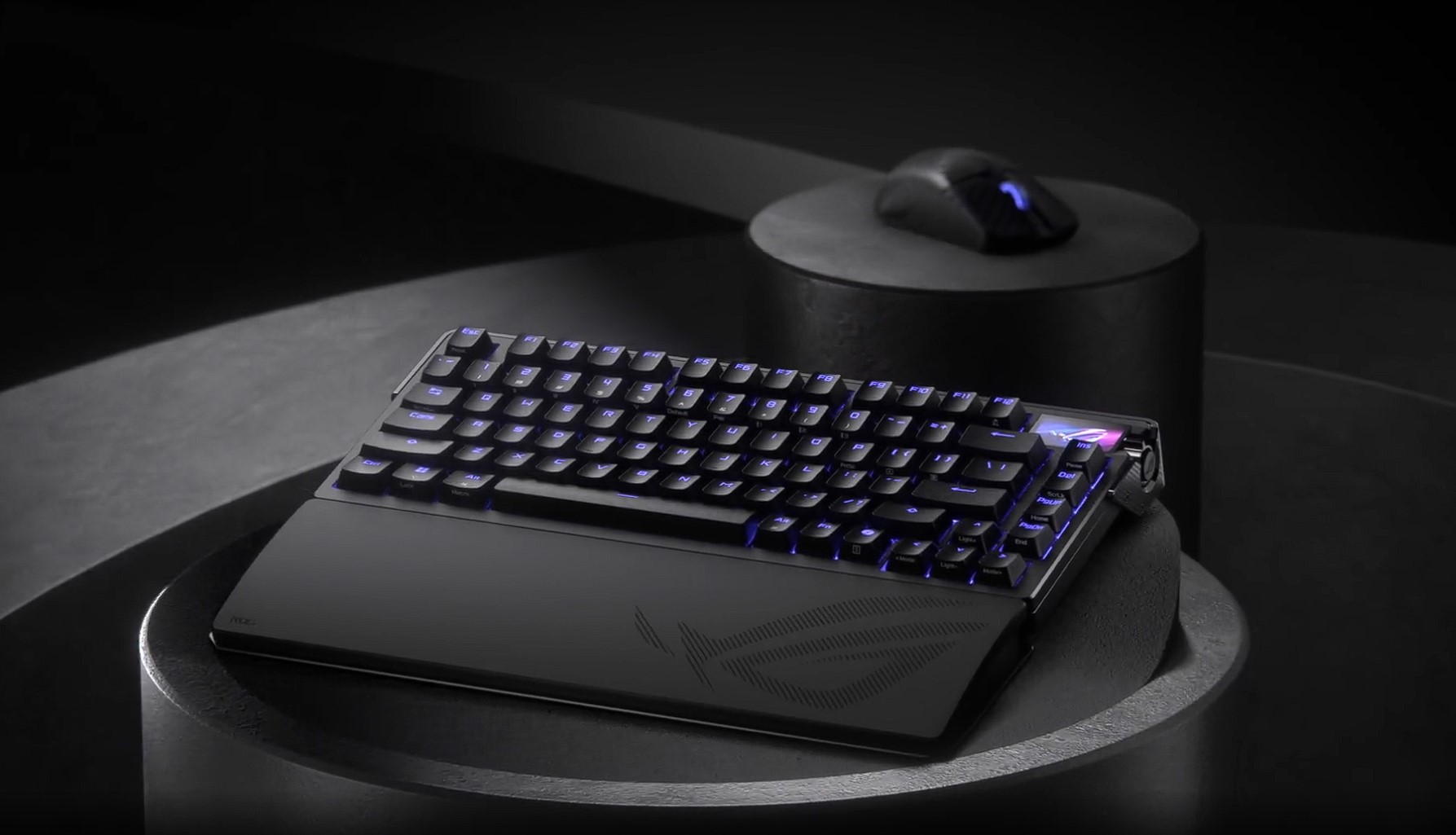 ASUS ROG Azoth Extreme macht seinem Namen alle Ehre